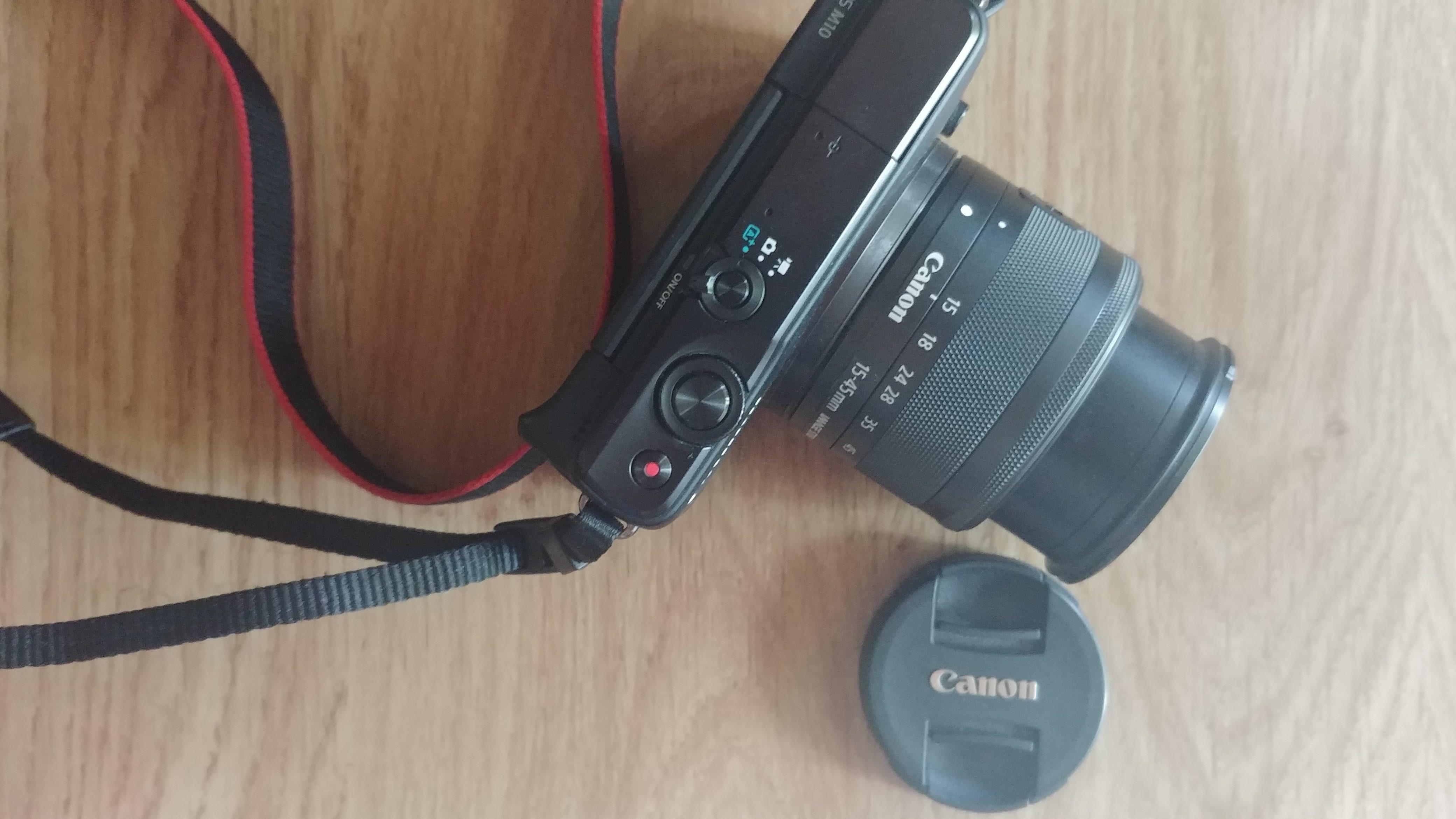 Canon EOS M10 : meilleur choix pour débuter la photo ? - Mistergeek